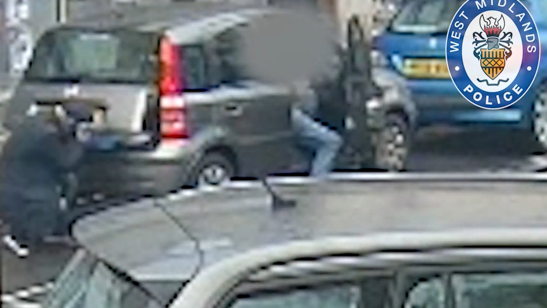 Police appeal for three men after 90-year-old has £3k stolen from car boot