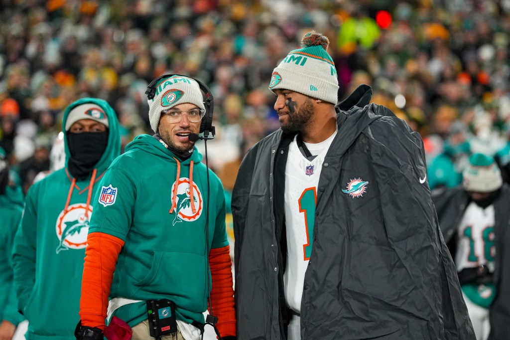 Insider drops major update on Dolphins futures of Tua Tagovailoa, Mike ...