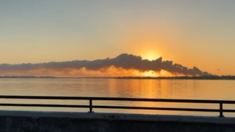 Massive fire at decommissioned power plant in Texas City creates large ...