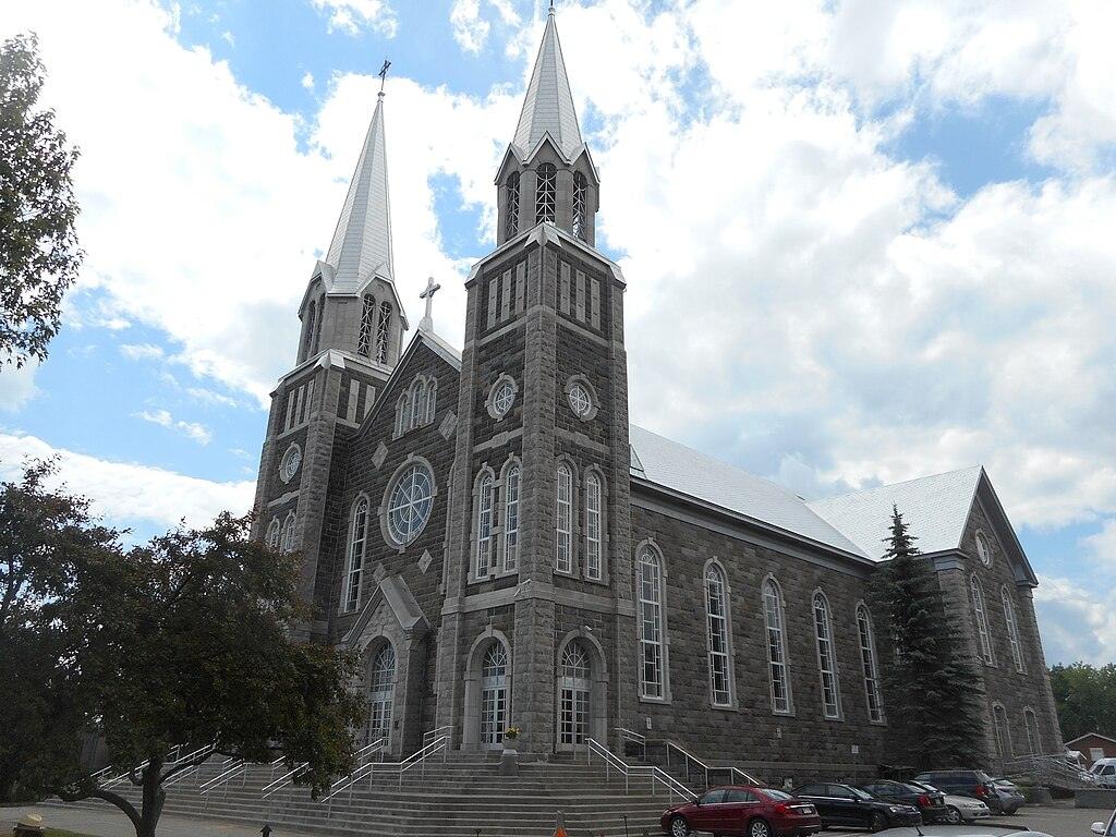 12 small towns in Canada that feel like you’ve stepped into Europe
