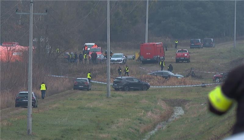 Uszkodzony fragment torów. Maszynista wezwał służby, pociąg zatrzymany