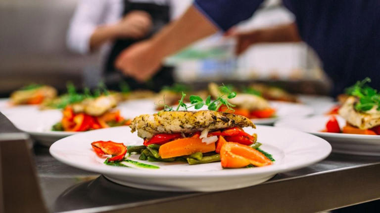 Dining out feels expensive for a reason most diners never notice