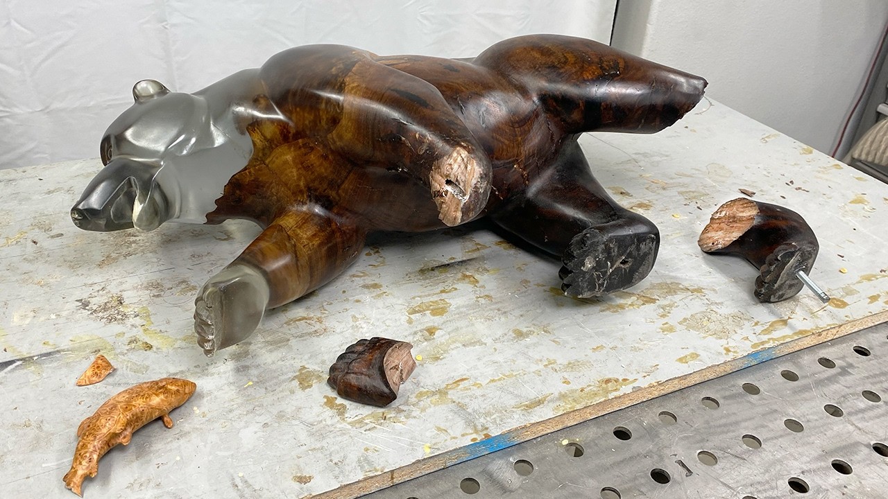 Life-size bear sculpture destroyed - the wild story!