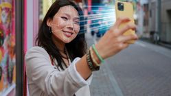 Tak Cuma KTP dan KK, Registrasi SIM Card Kini Harus Pakai Wajah: Apa ...