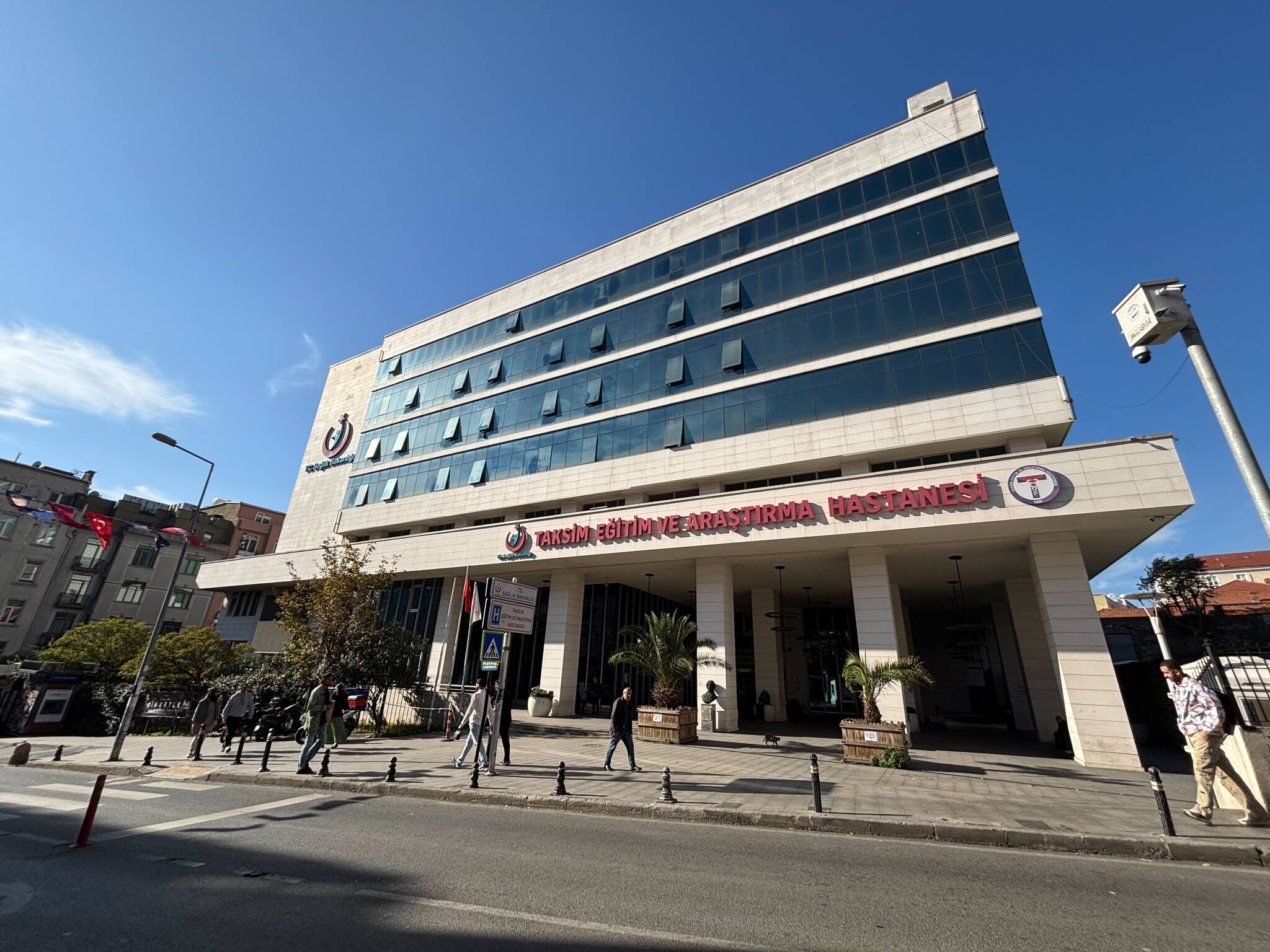 Familie mutmaßlich in Istanbul vergiftet – Vater in der Türkei beigesetzt