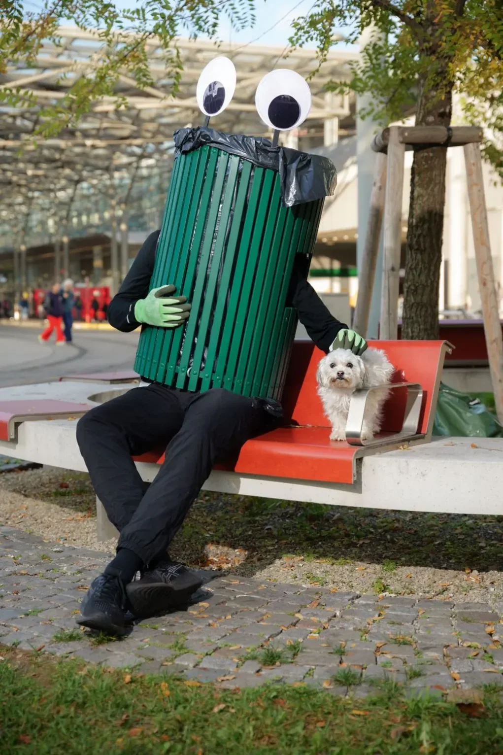 „Trashbusters on Tour“: Aktion gegen Littering am Neuen Platz