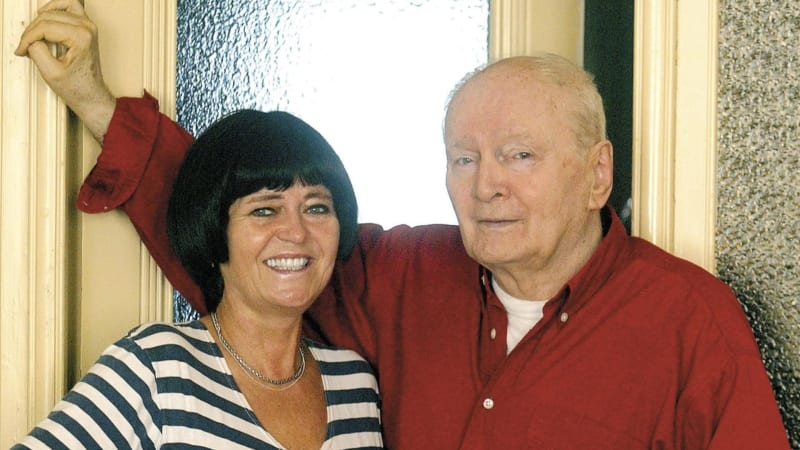 Sexuologovi Plzákovi vyšlo až druhé manželství. Měl mladou ženu. Syn se ...