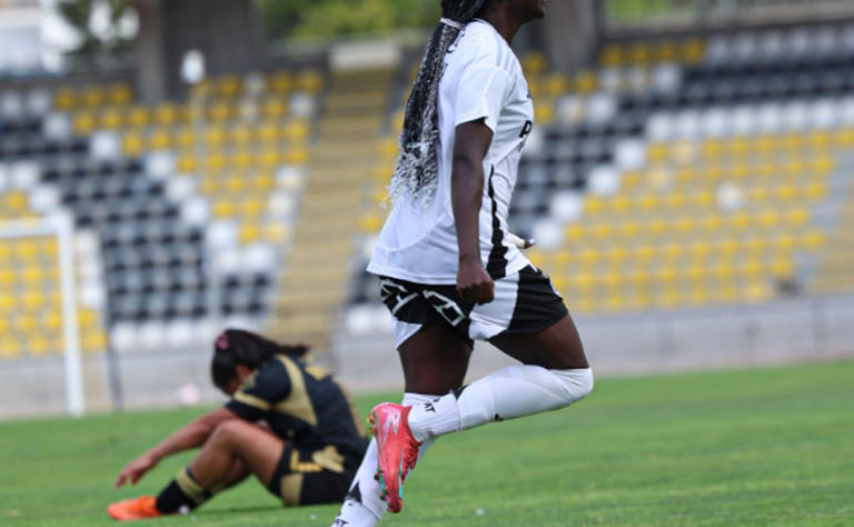 La enorme ventaja que saca figura de Colo Colo Femenino en la tabla de ...