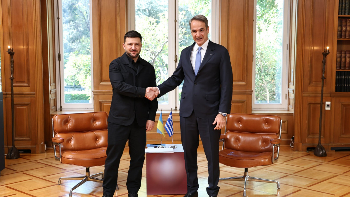 «Ευχαριστώ Ελλάδα, είμαι ευγνώμων στον Κ. Μητσοτάκη»: Μήνυμα Ζελένσκι ...