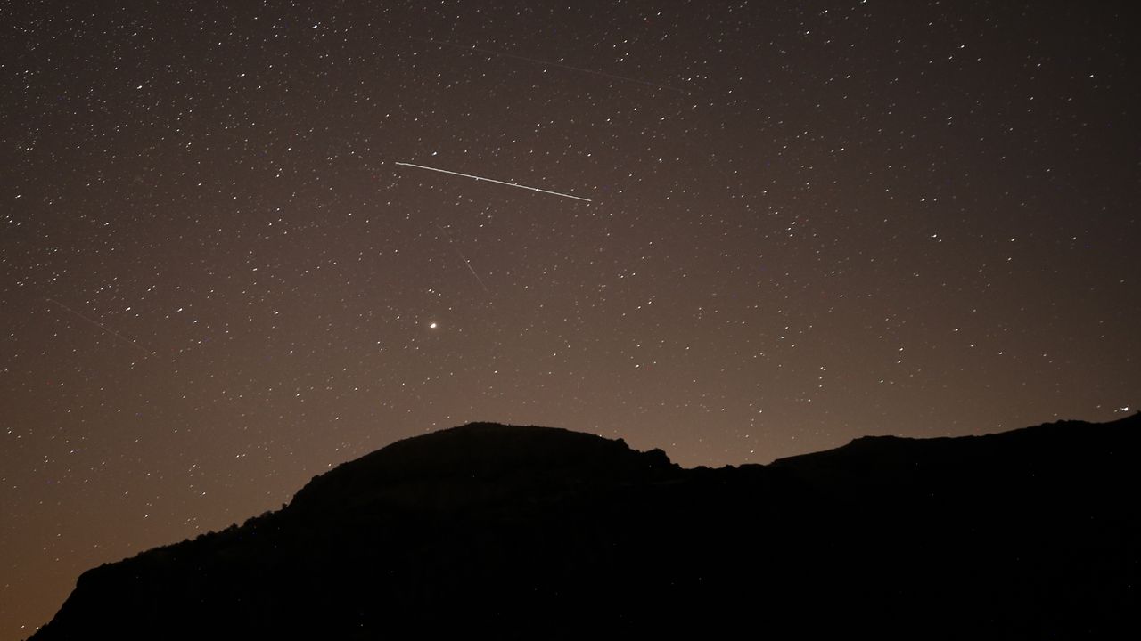 The Leonid meteor shower peaks tonight: Here's where to look for ...