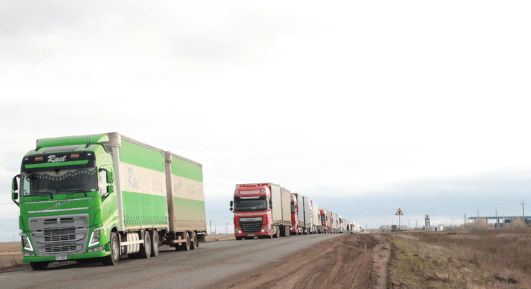 Bottleneck on the border, truckers baffled by major snarl-up on ...