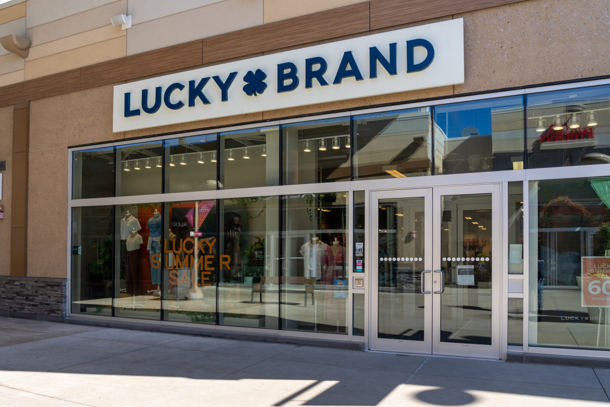 Lucky Brand's Popular Slim-Fit Jeans Are Just $40 at Nordstrom Rack ...
