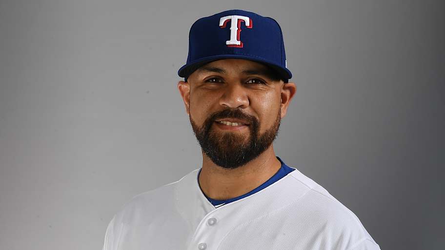Former Rangers coach finds new home as bullpen coach with Reds