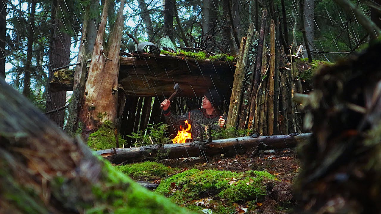 Magical Forest Bushcraft: Solo Camping Through Rainy Days