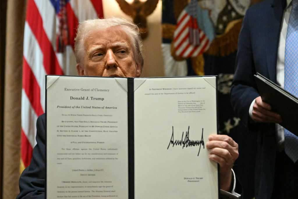 Trump pardons Florida woman convicted of threatening FBI agents in 2021