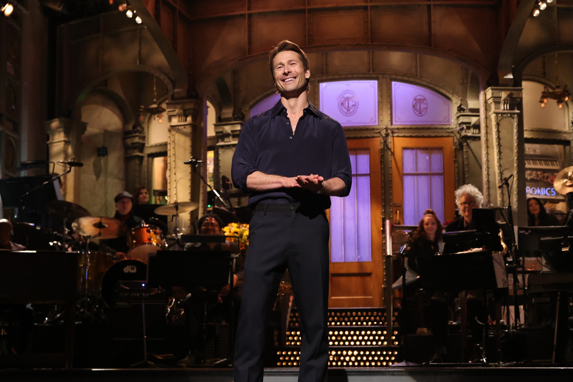 Glen Powell Crushed It on SNL: Watch His Sketches and Monologue from ...