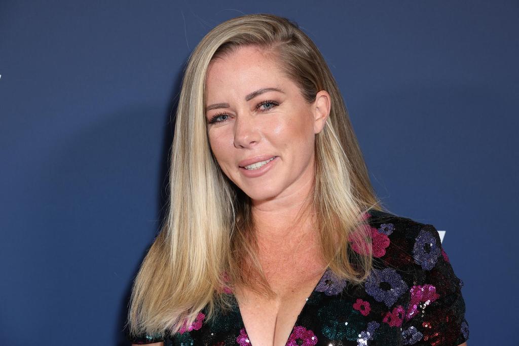 Kendra Wilkinson Finally Answered a Common Fan Question: How Tall Is ...
