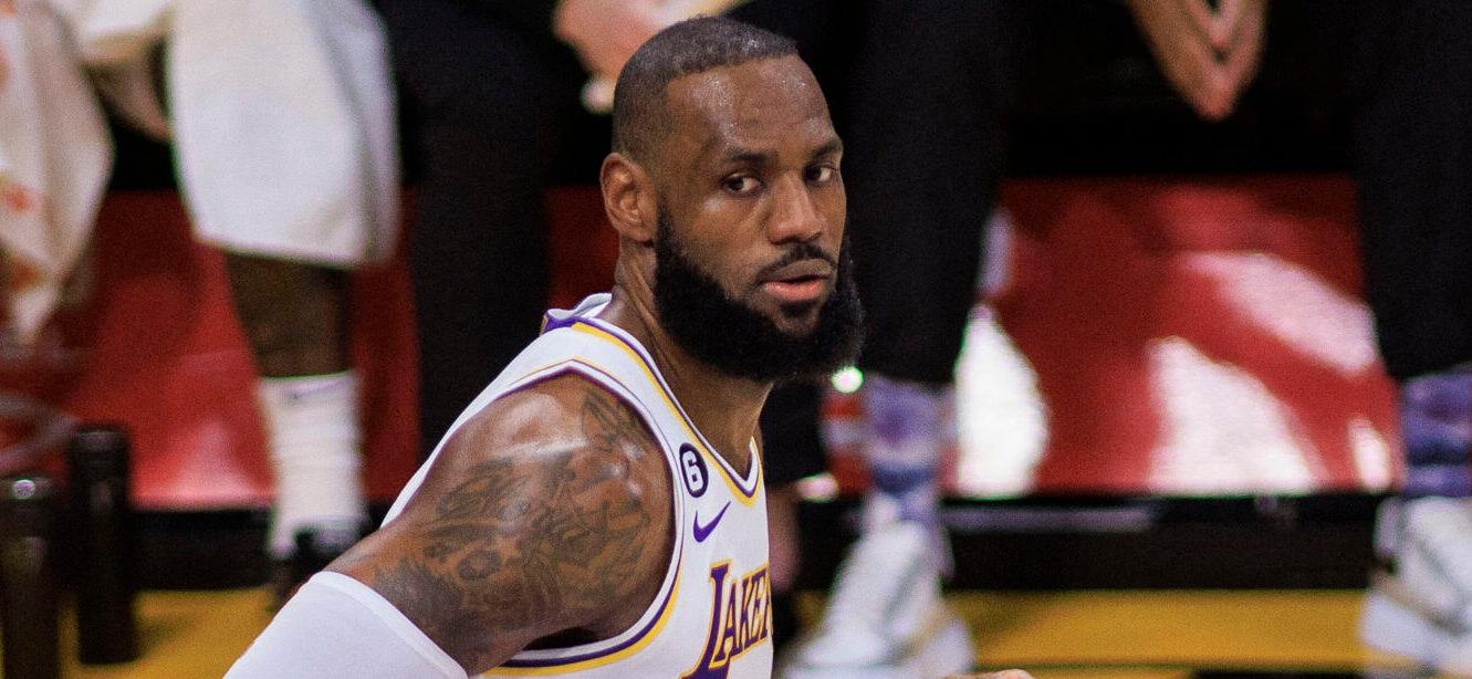 LeBron James Calls For Suspension Of 'Texas Cop' After College Football ...