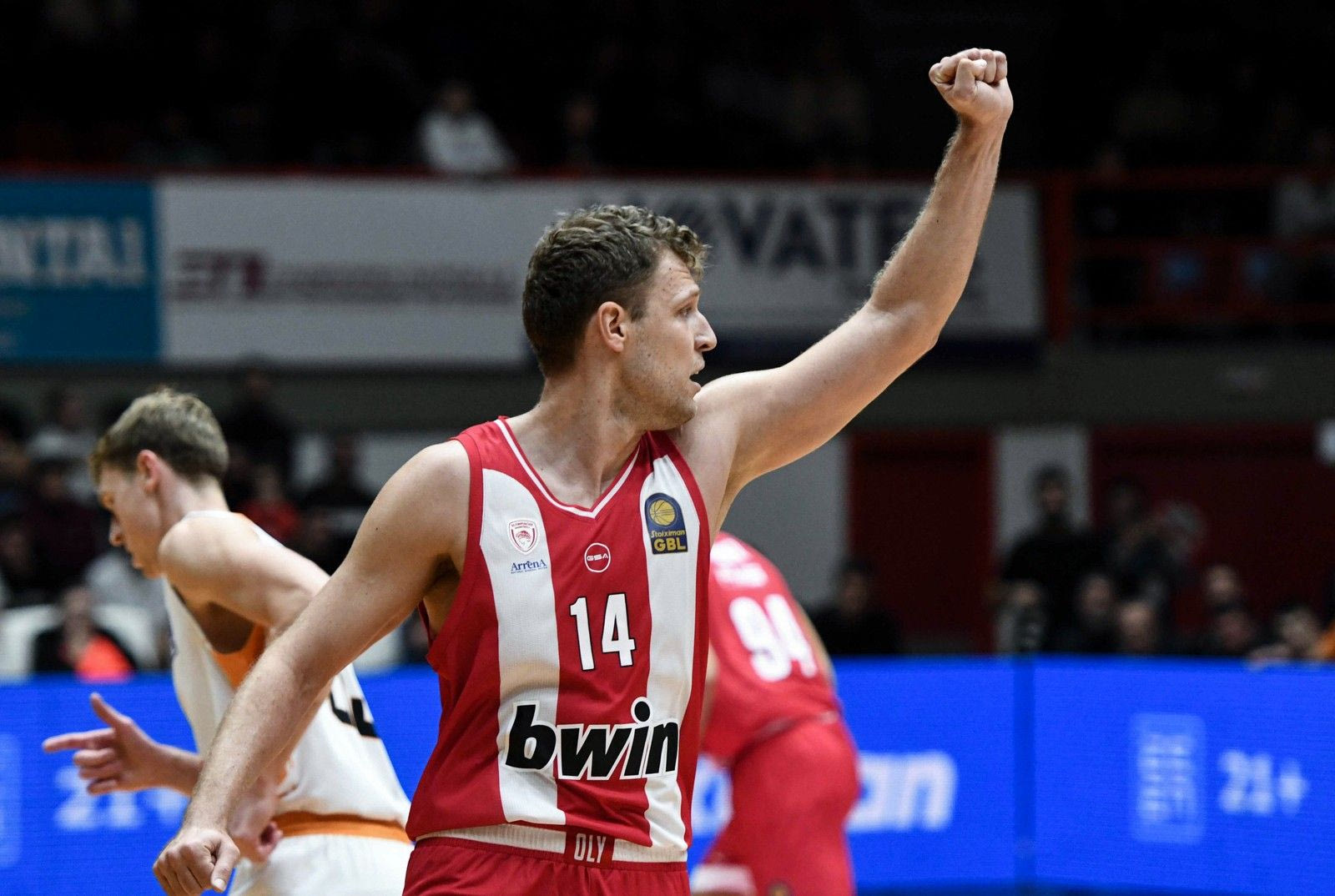 Προμηθέας – Ολυμπιακός 64-88: Περίπατο στην Πάτρα με Βεζένκοβ και ροτέισον