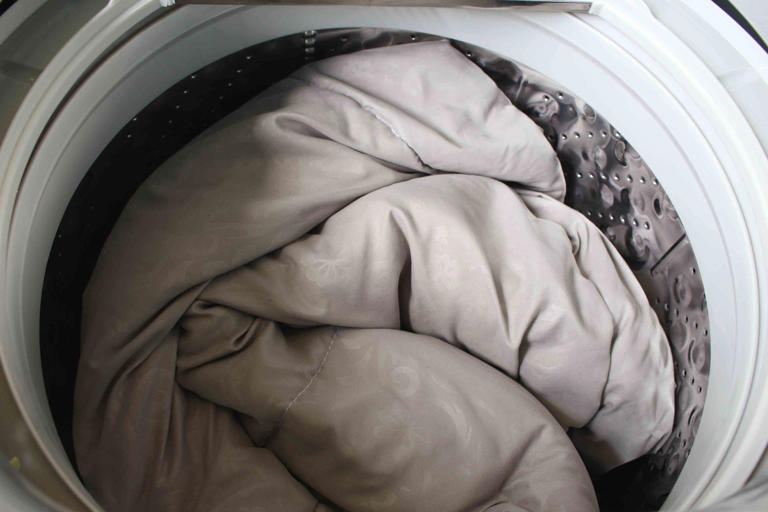 What the bulky items setting on your washing machine does—and when to ...