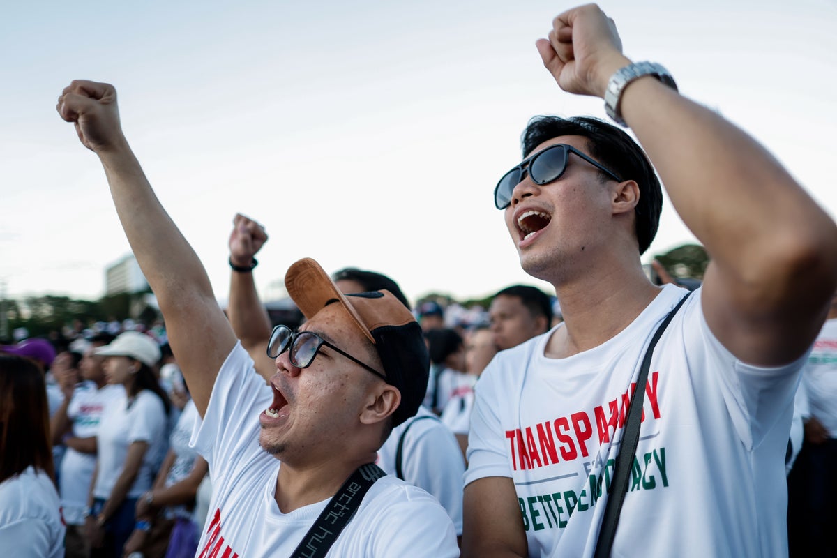 Hundreds of thousands rally in Manila against flood-control corruption ...