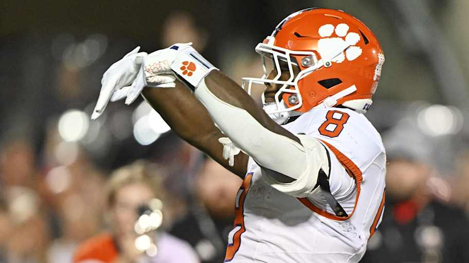 How a Sideline Message Turned the Momentum for Clemson’s Adam Randall
