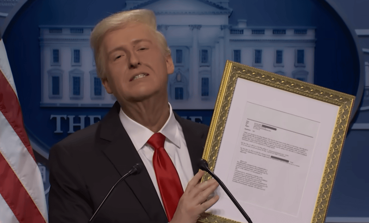 'SNL' rips Donald Trump over Epstein emails, "blowing Bubba"