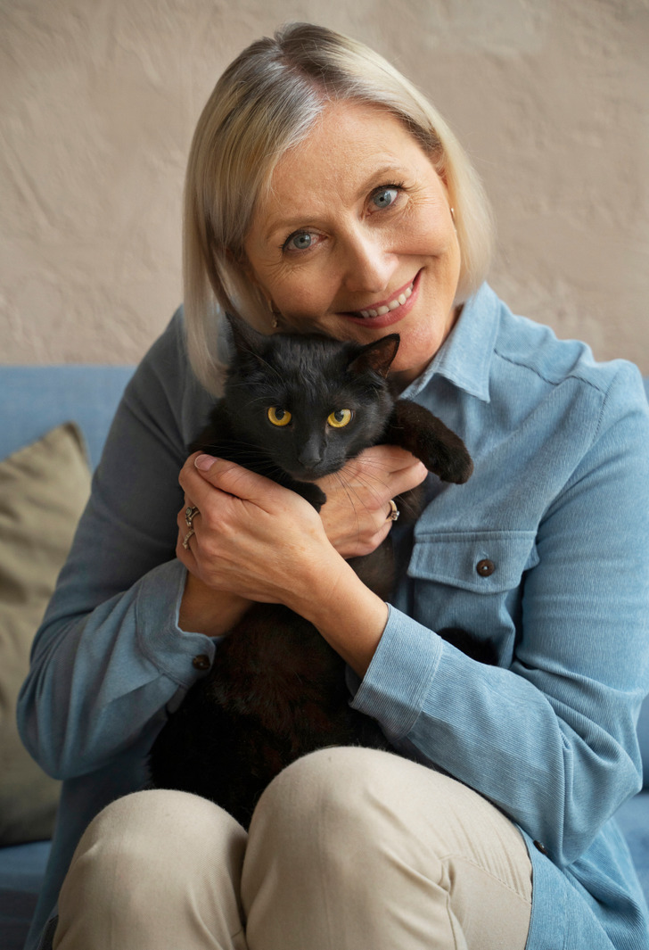 I Chose My Cat Over My Stepson—Now Everyone Says I’m the “Wicked ...
