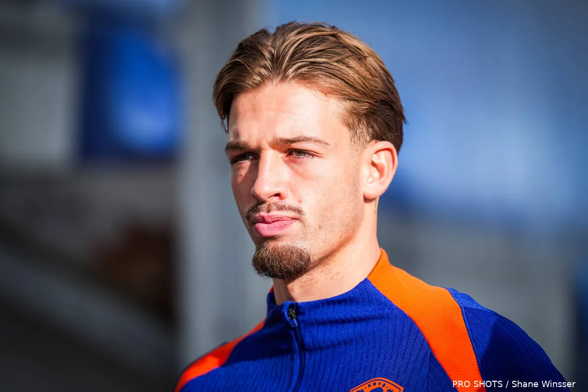 Glimlach van Koeman lijkt veel te zeggen over Valente-debuut