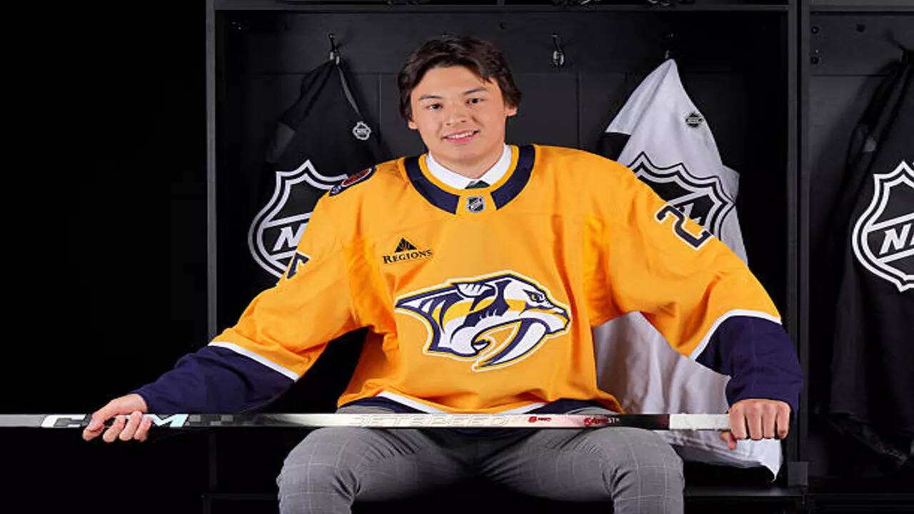 Michigan State Hockey’s rising star Ryker Lee raising the bar with ...