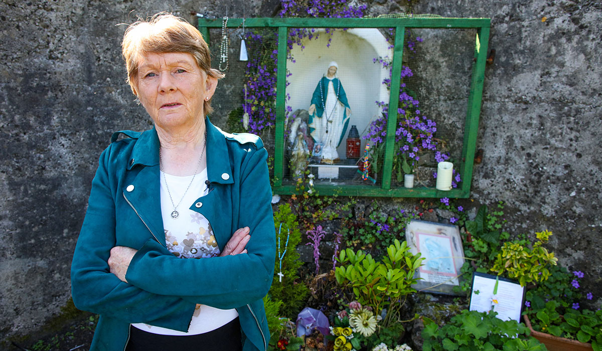 Derry Girls star lashes out after city council grants approval to build ...