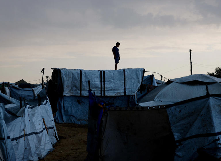 Gazans fear winter in 'cold and filth' after rain floods tent cities