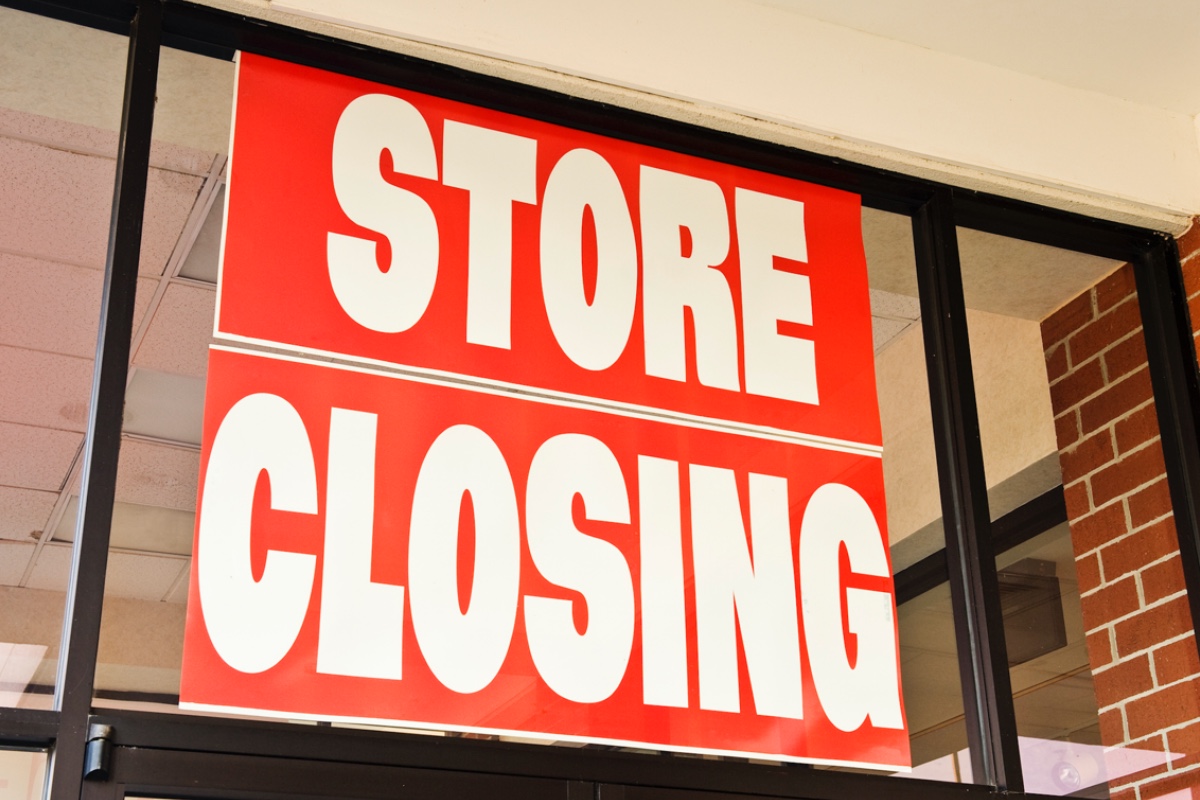 Popular Clothing Company to Close 150 Stores