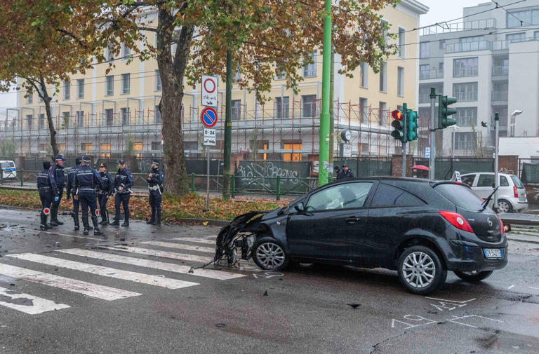 Scontro Milano, un positivo al drogatest e uno senza patente
