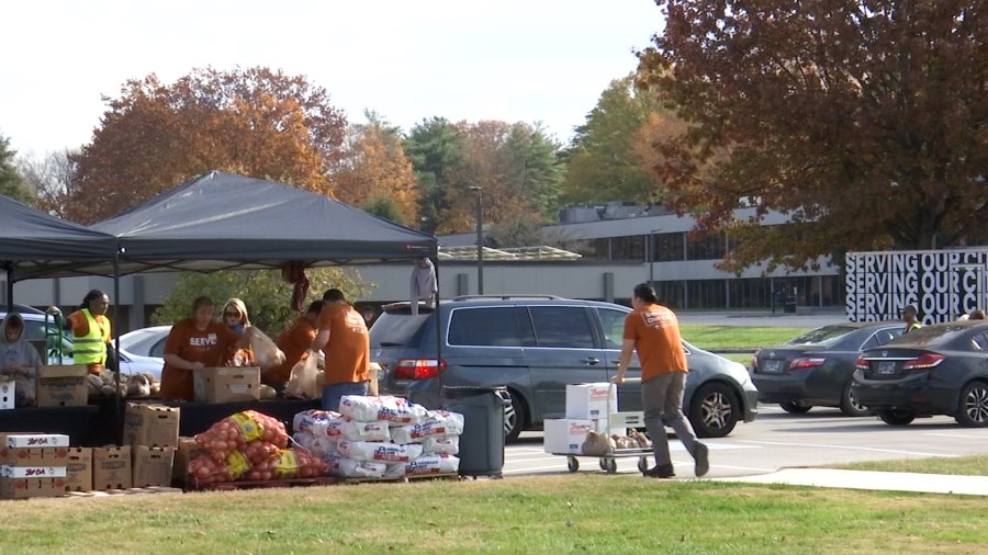 Drive-thru pantry helps Knoxville families with diapers and food as ...