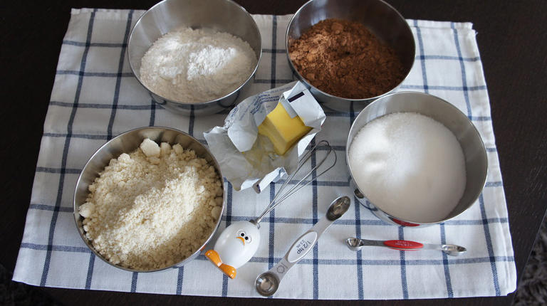 9 surprising reasons your mug cake doesn't cook through properly