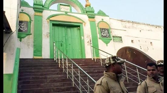 2 committee members of Shahi Jama Masjid in Sambhal booked for blocking ...