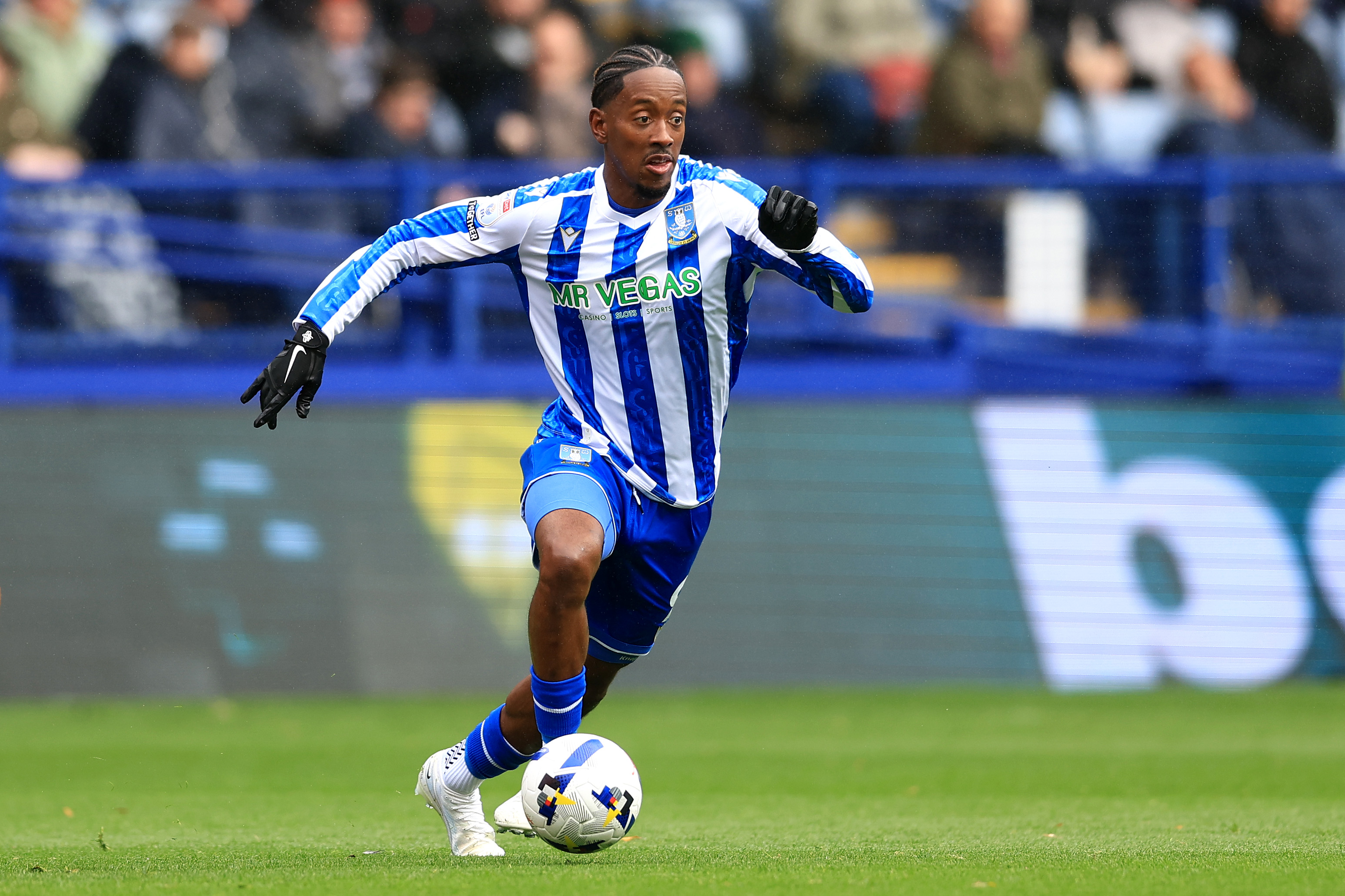 Jamal Lowe shares individual Sheffield Wednesday target and opens up on ...