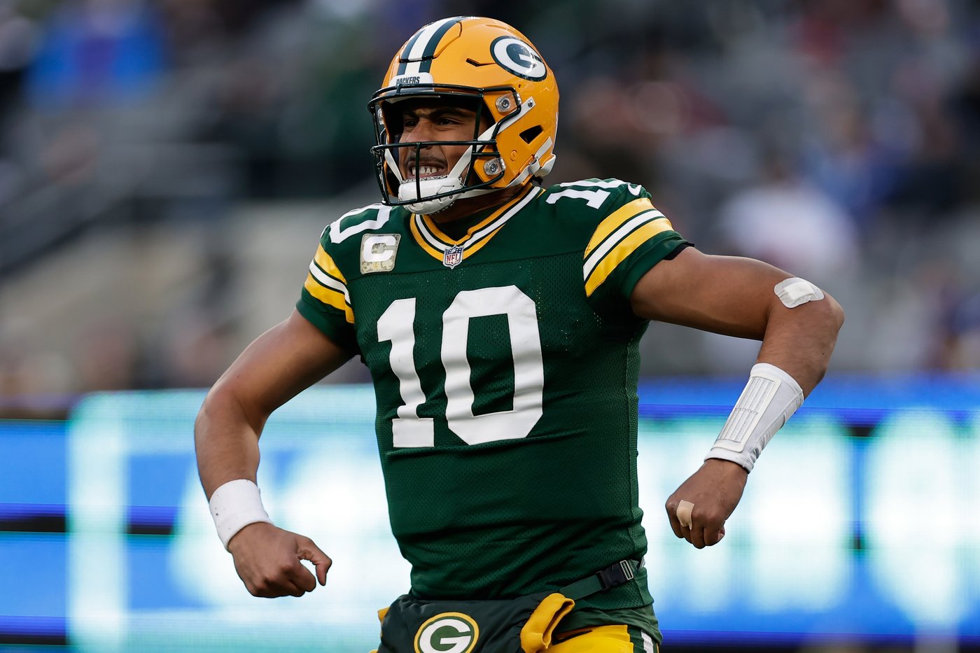 Jordan Love throws 2 TD passes as Packers beat Giants 27-20 to end ...