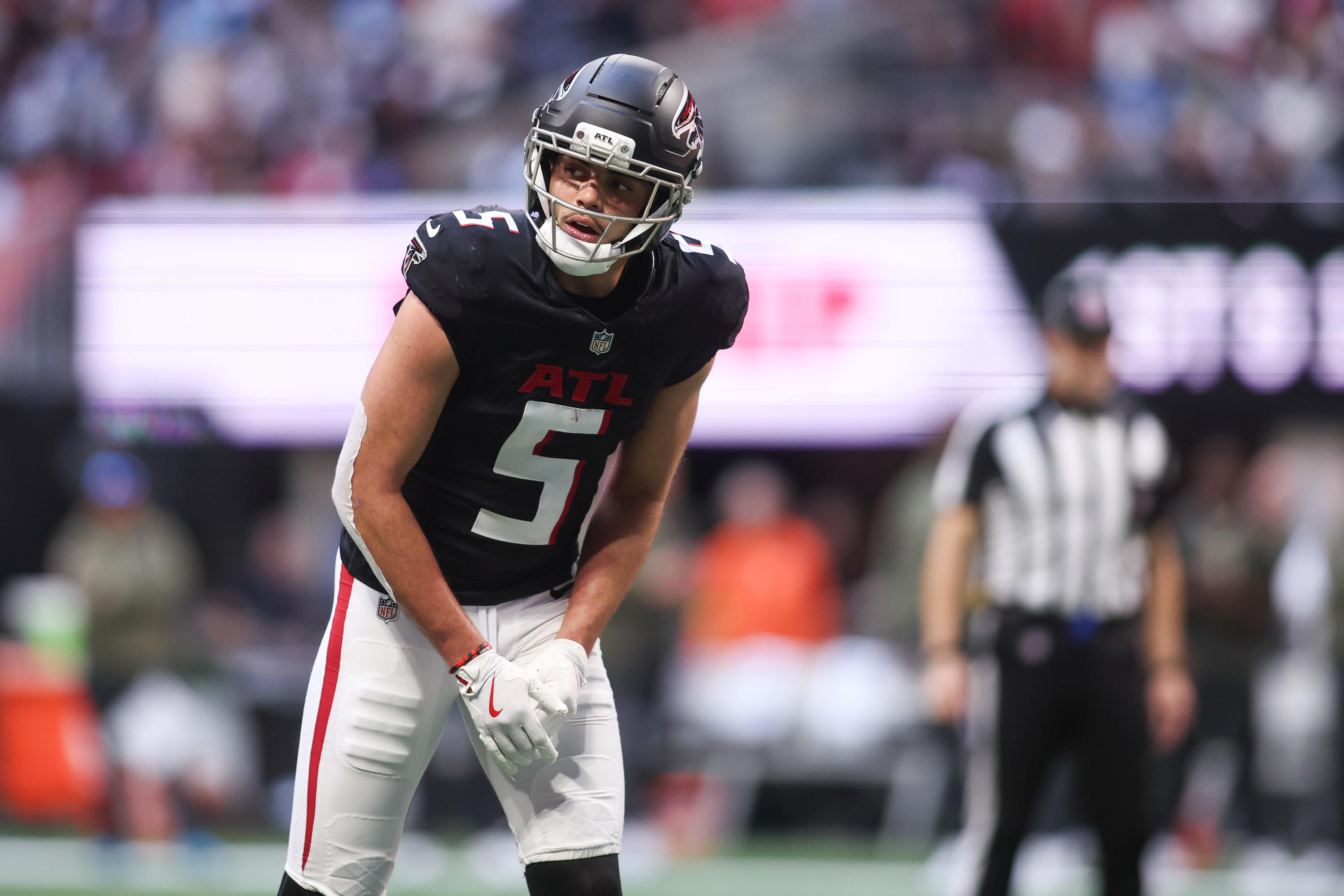 Falcons WR Drake London injured vs. Panthers
