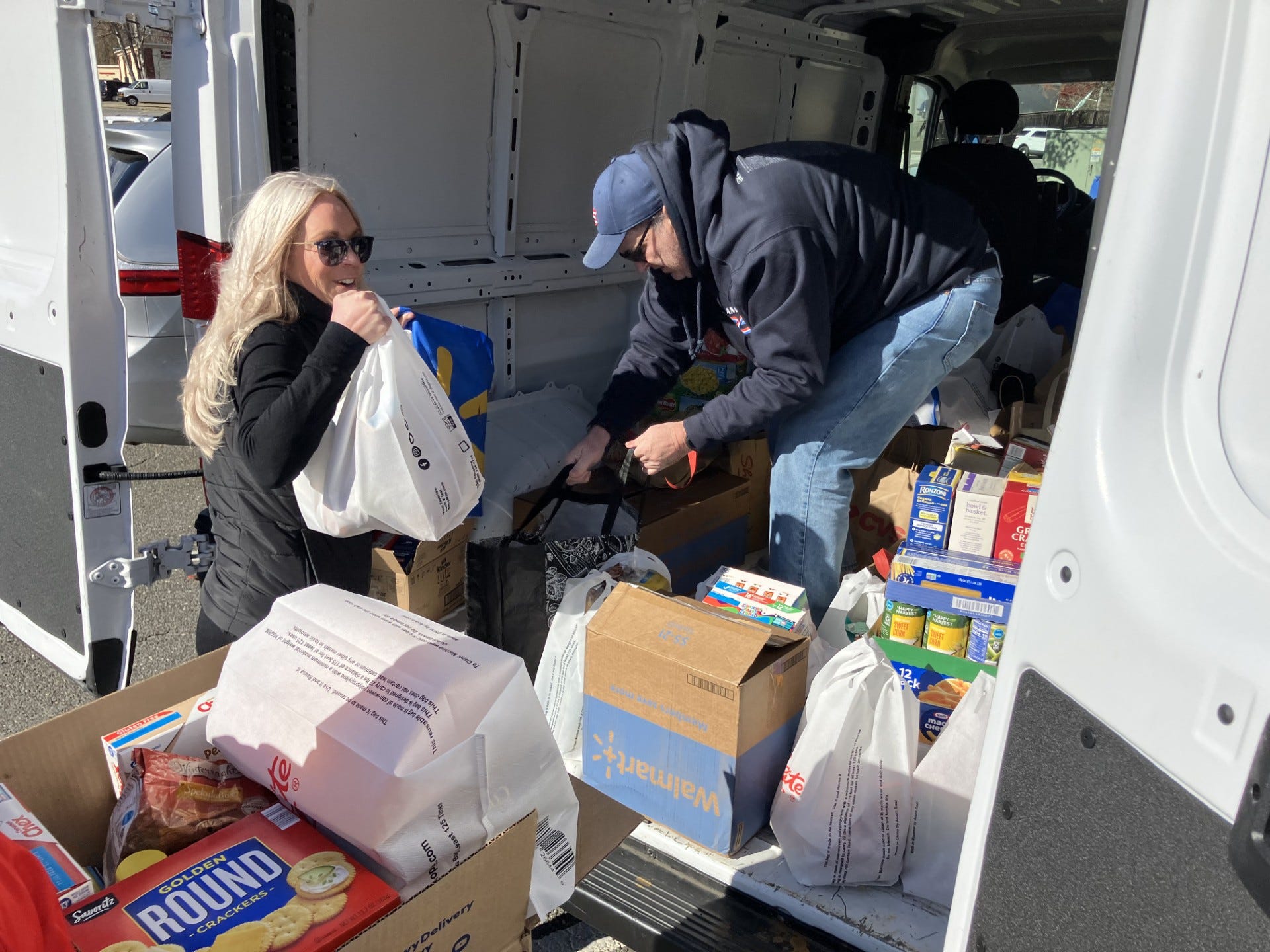 Jackson food drive draws donations for SNAP-deprived residents