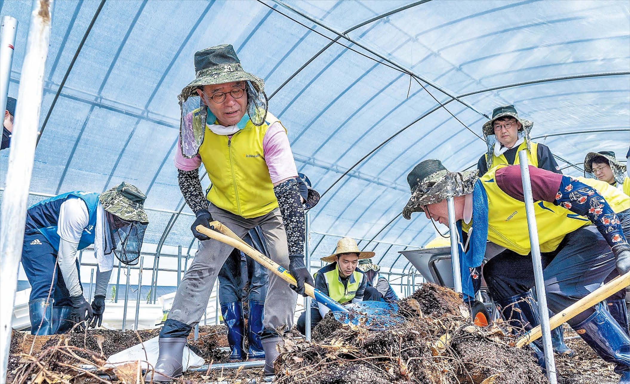 NH Nonghyup Volunteers 160,000 Hours for Flood Relief