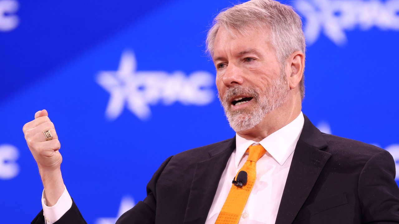 Michael Saylor says bitcoin will surpass gold within a decade
