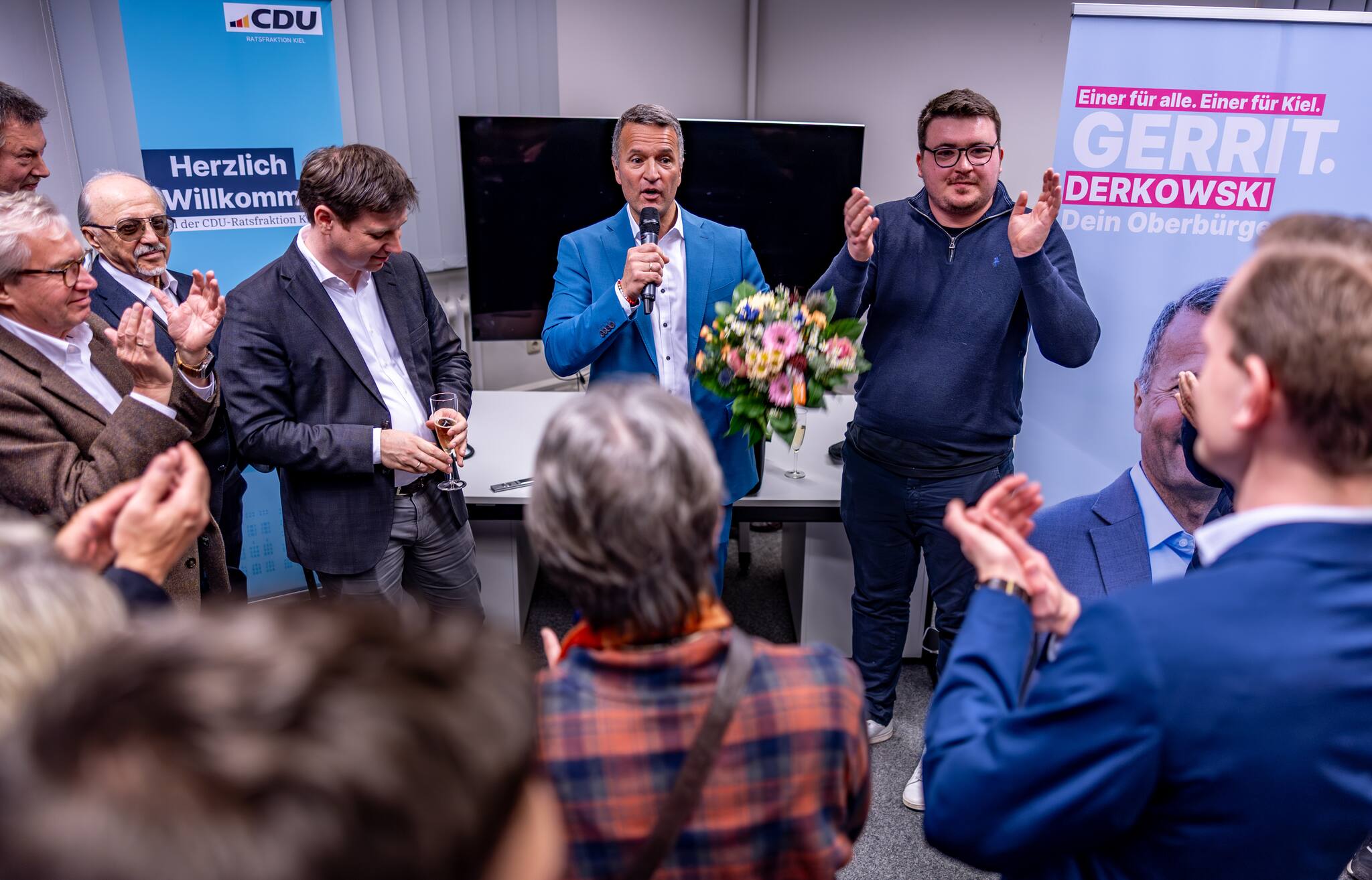 Die OB-Wahl in Kiel in Bildern: Eindrücke vom Wahlabend