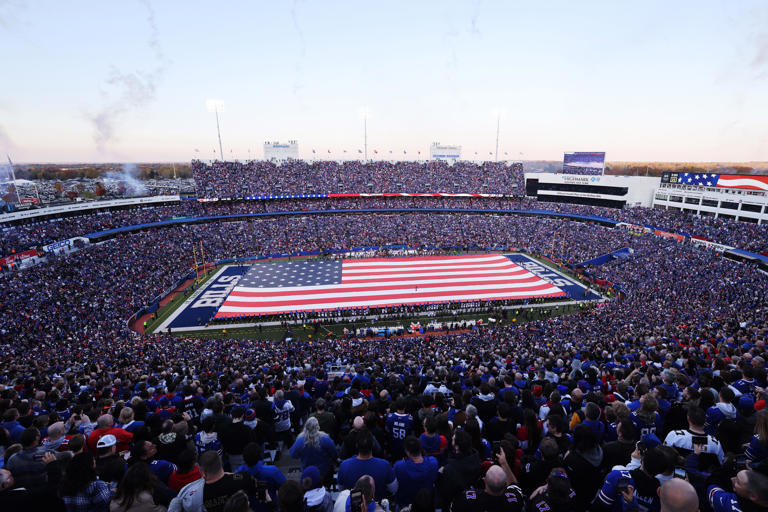 Bills vs. Buccaneers injury update tracker: Who got hurt in Week 11