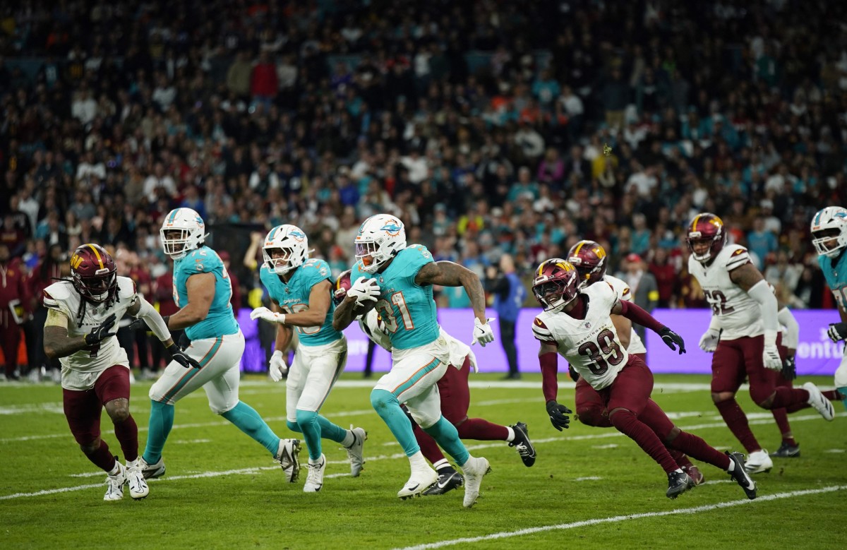 The Dolphins’ run game just hit a rare milestone under Mike McDaniel in ...