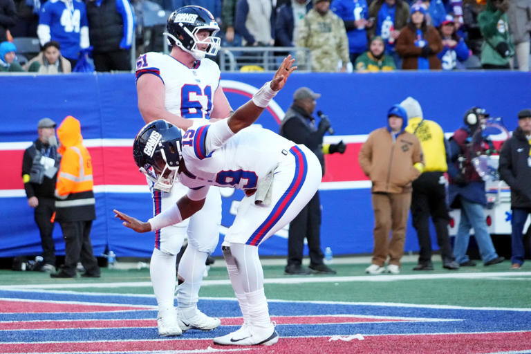 NY Giants vs Packers highlights. Jameis Winston, Giants show fight but ...