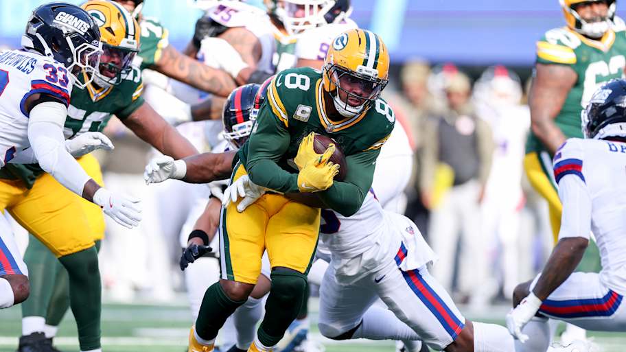 Latest Josh Jacobs injury updates after Packers RB hurts knee vs. Giants