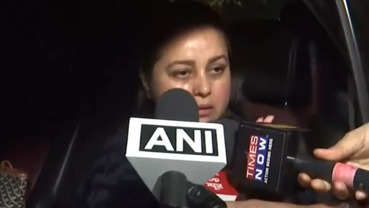 Banner linking Rohini to Lalu Yadav's legacy generates fresh political buzz