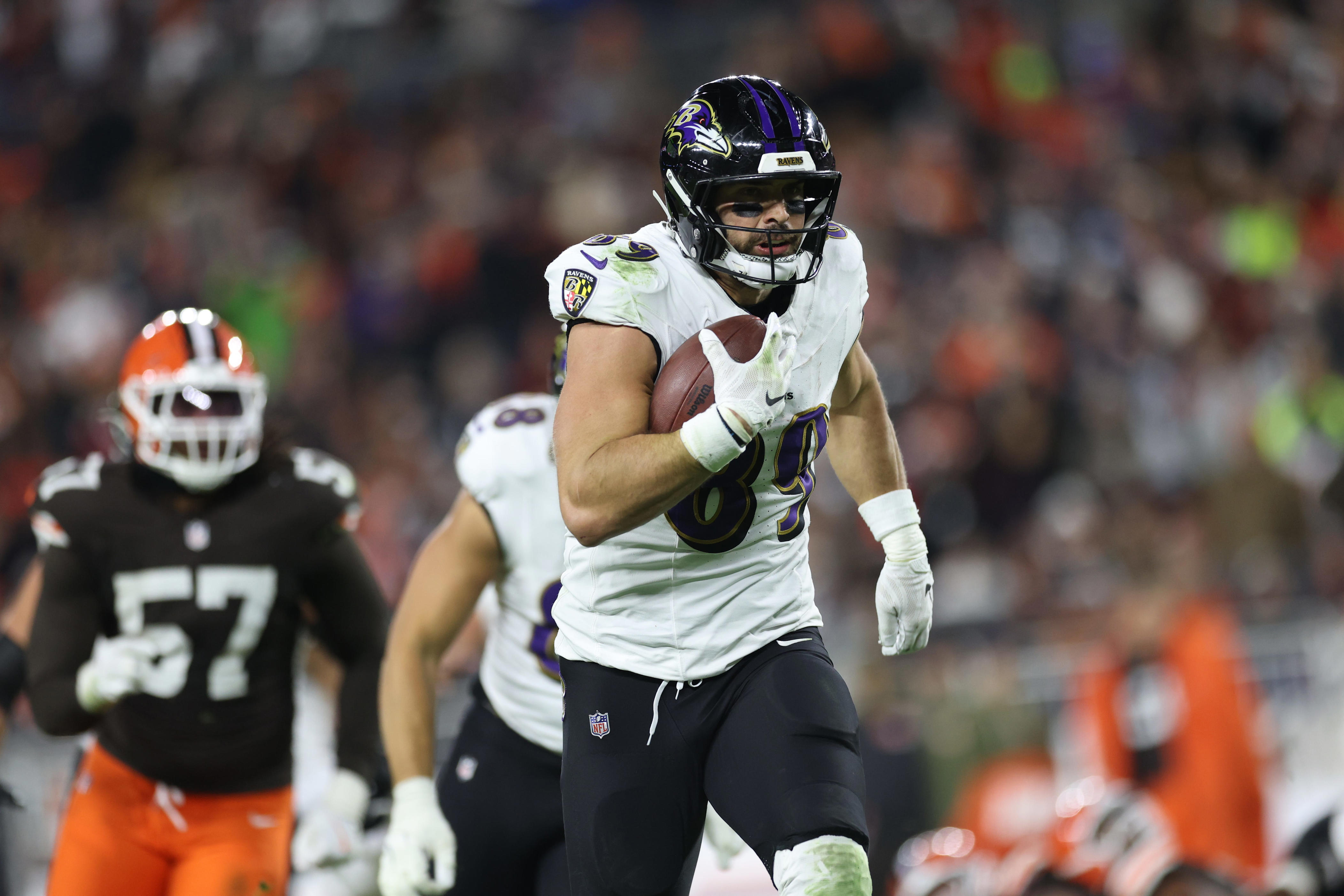 WATCH: Ravens' TE Mark Andrews scores a 35-yard TD on a fake Tush Push